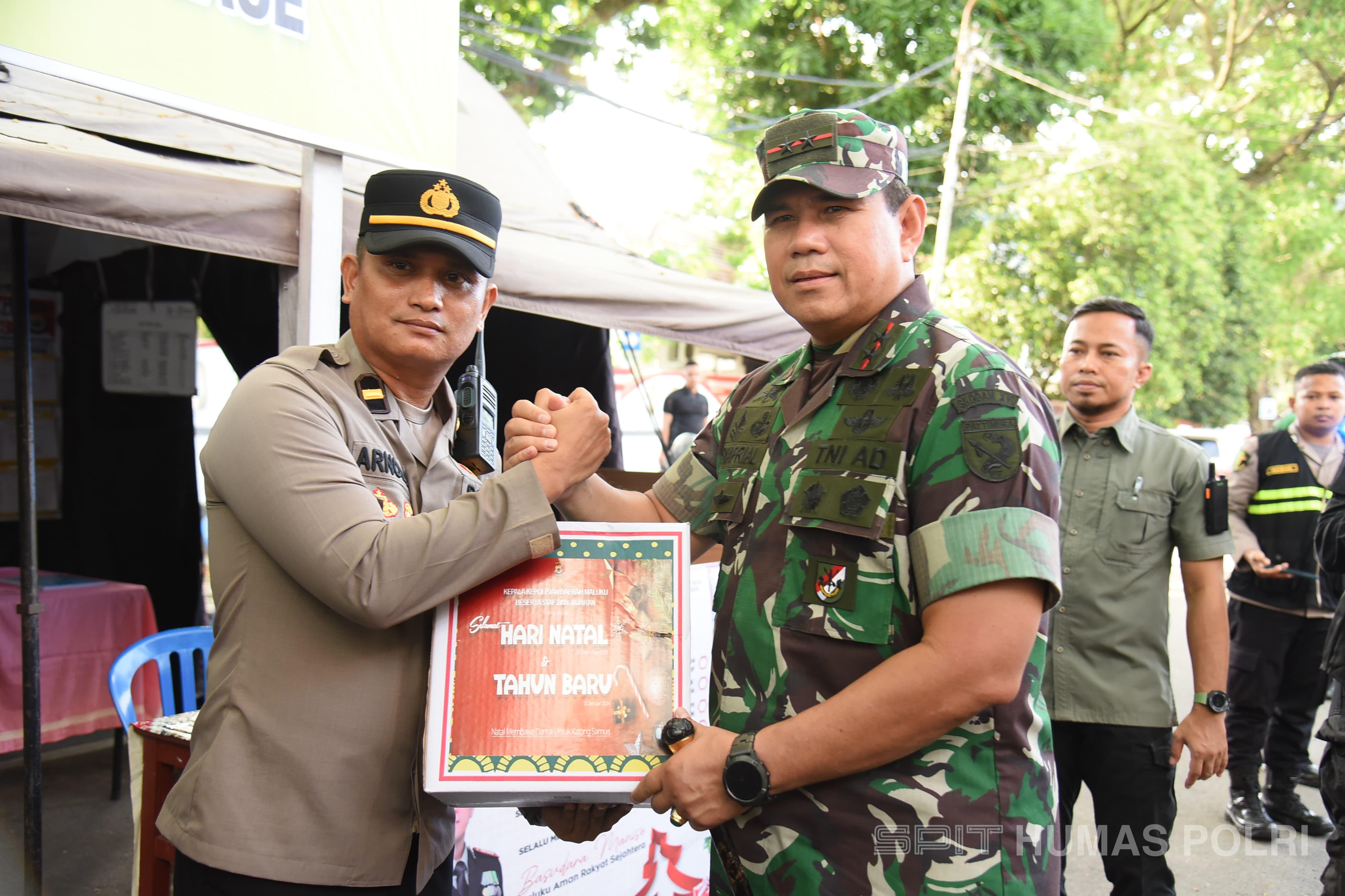 Kapolda Maluku Dan Pangdam Pattimura Tinjau Pengamanan Di Gereja Dan