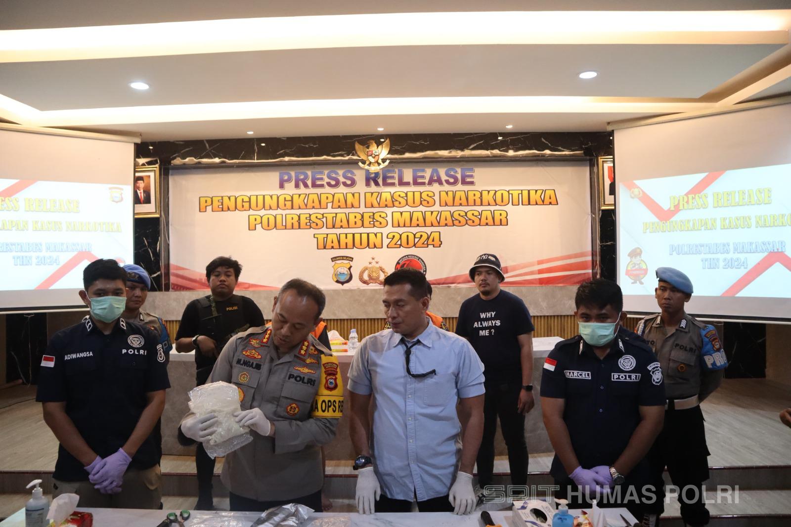 Satuan Narkoba Polrestabes Makassar Berhasil Gagalkan Peredaran Sabu ... Satuan Narkoba Polrestabes Makassar Berhasil Gagalkan Peredaran Sabu ...