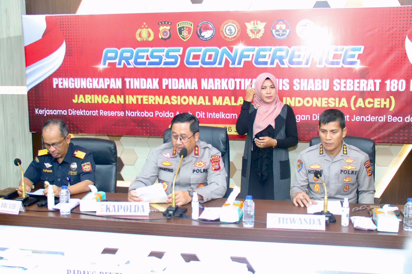 Polda Aceh Berhasil Ungkap Kasus Narkotika Jenis Sabu Jaringan ... Polda Aceh Berhasil Ungkap Kasus Narkotika Jenis Sabu Jaringan ...